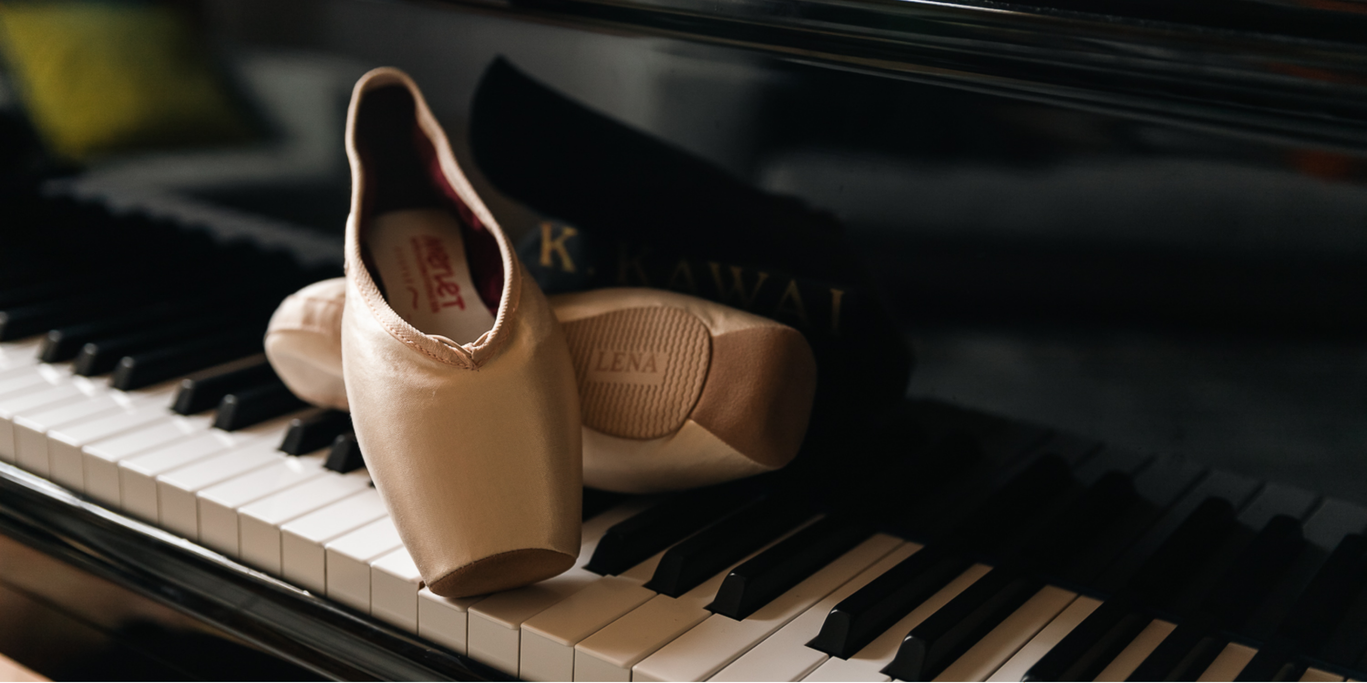 Low Vamp LENA Pointe Shoe – Merlet - MERLET DANCE